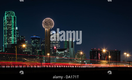 Dallas skyline by night with the Bank of America and Reunion Tower ...