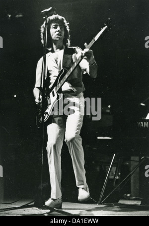 10cc Promotional photo of UK rock group with Graham Gouldman about 1974 ...