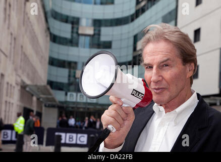 Former BBC radio and TV journalist Jack Pizzey, London Stock Photo ...