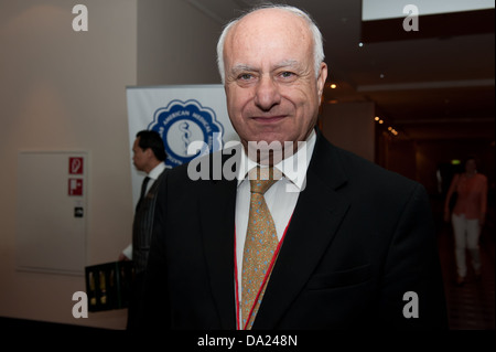 Doctor Elie Azrak, president of NAAMA and Dr. Shawki Harb speaking ...