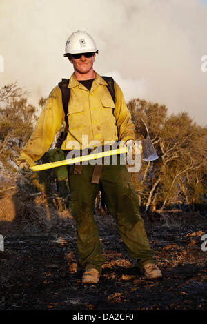 Aug 14, 2009 - Santa Maria, California, U.S. - A firefighter of the ...