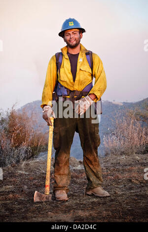Aug 14, 2009 - Santa Maria, California, U.S. - A firefighter of the ...