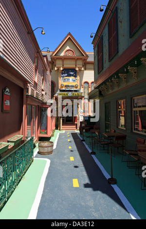 Storefronts in Bar Harbor, Maine Stock Photo - Alamy
