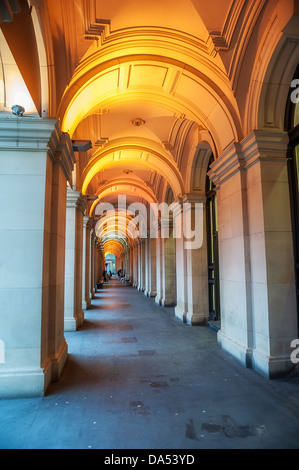 Melbourne's GPO Building Stock Photo - Alamy