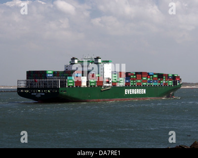 The vessel Ever Lasting, identified by IMO number 9595450, is a modern ...