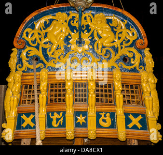 Replica of the Nonsuch, which sailed into Hudson Bay in 1668-1669 in ...