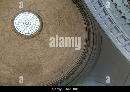 Classical dome with oculus, vaulted ceiling and coffer details in the ...
