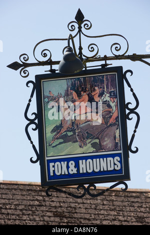 FOX & HOUNDS PUB SIGN Stock Photo - Alamy