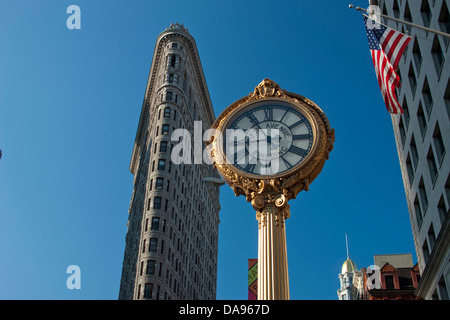 FIFTH AVENUE BUILDING PUBLIC CLOCK (©HECLA IRON WORKS 1909) FLATIRON ...