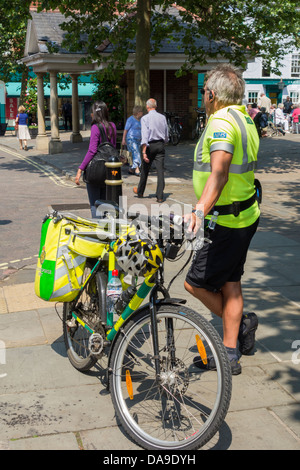 Bicycle paramedic England UK Stock Photo - Alamy