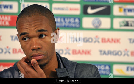 Bremen's long-injured centre-back Naldo delivers a press conference in ...