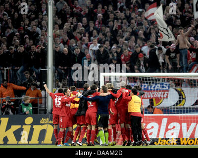 Players celebrating a goal, 1 FC Cologne Stock Photo - Alamy