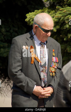 World War II Veteran Joseph Gambo, 90, of Dunmore, Pa. right, is ...