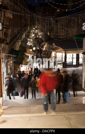 Shops on the Rialto Bridge, Venice, UNESCO World Heritage Site, Veneto ...