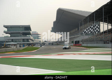 The main grandstand and start finish straight from Sakhir Tower at the ...
