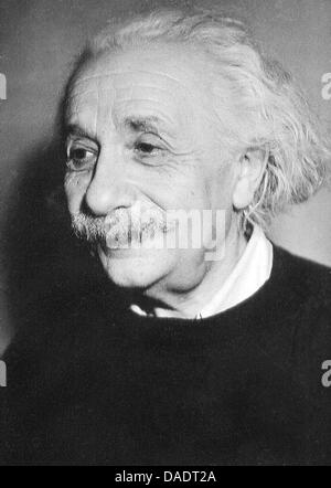 Albert Einstein in 1946. Portrait by photographer Fred Stein (1909-1967) who emigrated 1933 from ...