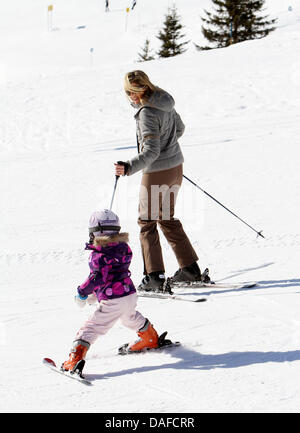 Princess Maxima on her winter vacation Lech, Austria - 11.02.07 Stock ...