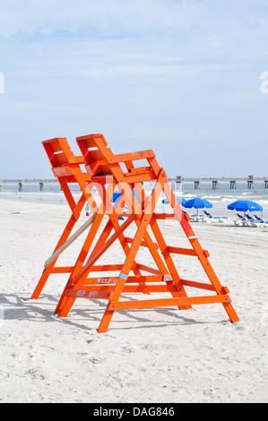 Baywatch, Beach with lifeguard watch tower, Pier, Santa Monica Beach ...