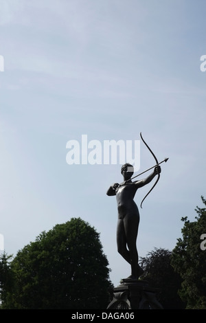 Hyde Park Archer Statue London England Stock Photo - Alamy