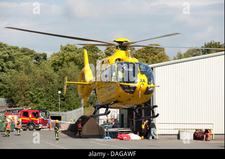 Helimed Helicopter Paramedic Landing Firefighters Stock Photo - Alamy