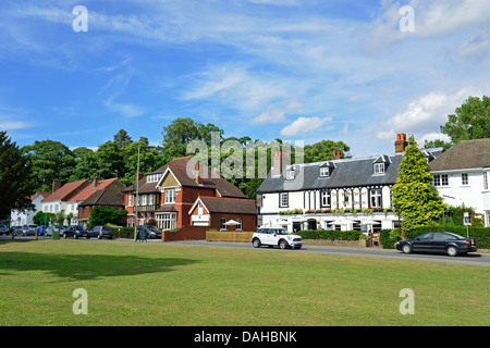 The Wheatsheaf on the Green, Esher Green, Esher, Surrey, England Stock ...
