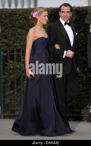 Royal wedding of Prince Nikolaos of Greece and Chrysi Vardinogianni in ...