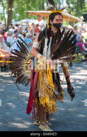 Mohawk Native Man Kahnawake Quebec Canada Stock Photo - Alamy