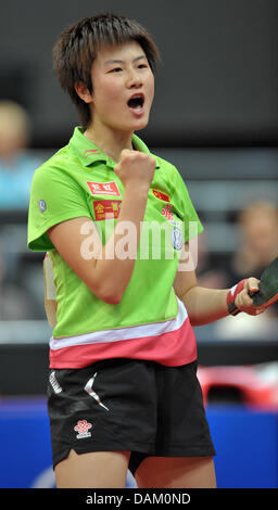 Ding Ning of China celebrates after scoring against Adriana Diaz of ...