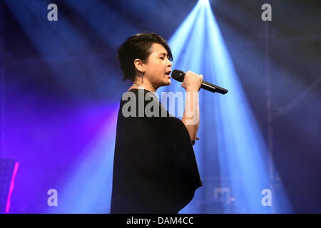 Rene Liu forgot lyrics in her concert in a comical opening in Taipei ...