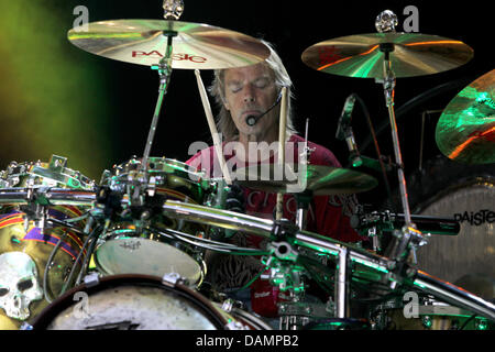 Drummer Frank Beard of the US American band ZZ Top performs at Abenberg ...