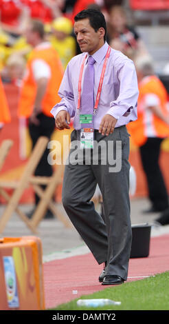 Head coach of Colombia Ricardo Rozo during the Group C match USA ...
