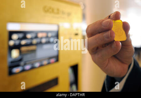 Gold to Go vending machine in Burj Khalifa in Dubai United Arab ...