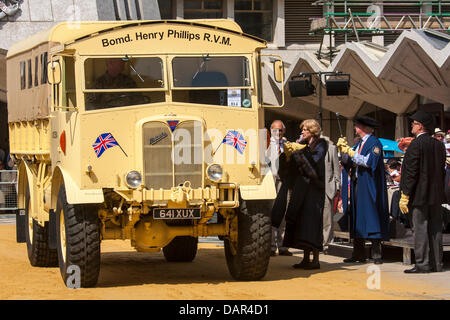 AEC MATADOR TRACTOR Stock Photo - Alamy