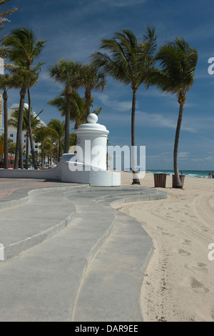 WAVE WALL PROMENADE FORT LAUDERDALE FLORIDA USA Stock Photo - Alamy
