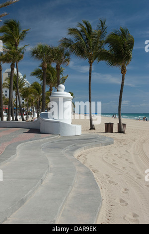 WAVE WALL PROMENADE FORT LAUDERDALE FLORIDA USA Stock Photo - Alamy