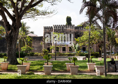 View of The Old Fort from Forodhani Gardens, Stone Town, Zanzibar ...