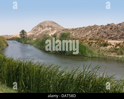 Pyramids Lake Moeris Stock Photo - Alamy