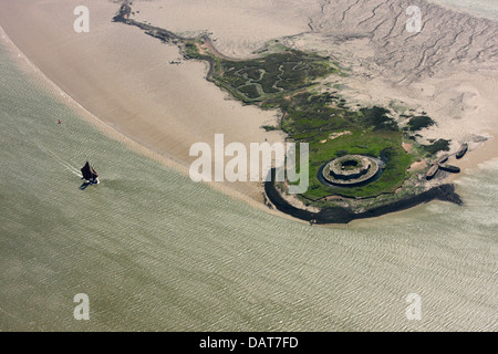 Aerial view of Darnet Fort in the River Medway, Kent Stock Photo - Alamy