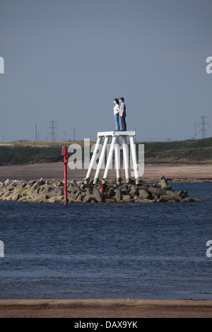 Couple, a publicly displayed sculpture at Newbiggin-by-the-Sea in ...
