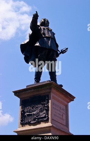 Admiral Robert Blake statue, Bridgwater, Somerset, England, UK Stock ...