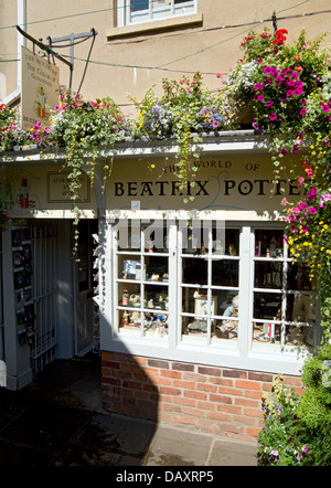 The House of the Tailor of Gloucester Beatrix Potter museum and shop in ...