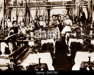 Textile workers early 1900s Stock Photo - Alamy