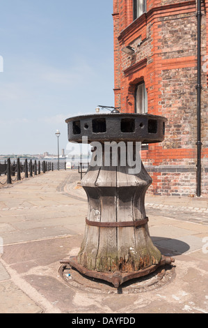 Dockside capstan for mooring up the ship Stock Photo - Alamy