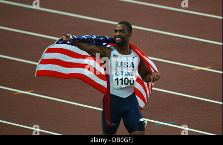 US-American sprinter Tyson Gay (R) and Usain Bolt from Jamaica are ...