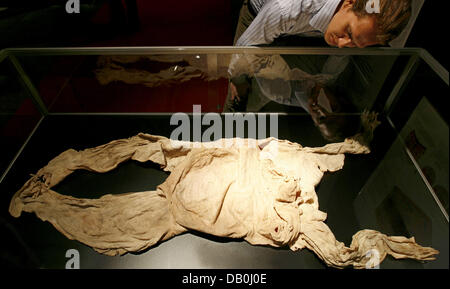 The prepared body of a man pictured at the exhibition 'Real Bodies ...