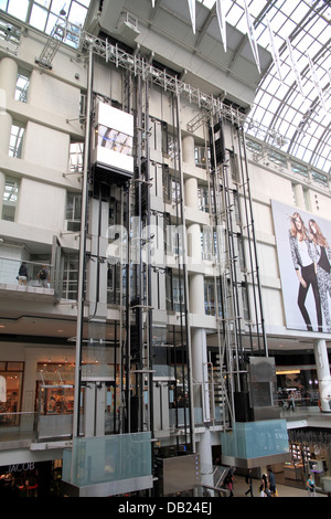 Lift on shopping centre Stock Photo - Alamy
