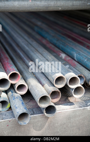 Steel pipe scaffold in the construction site Stock Photo - Alamy