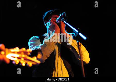 Harry Boylan (harmonica) Dominic Crane and Harry Boylen supporting ...