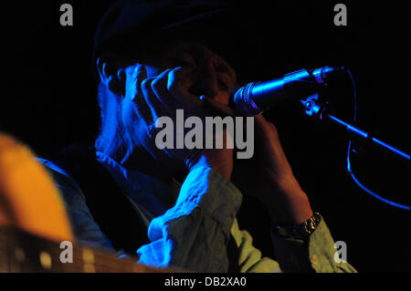 Harry Boylan (harmonica) Dominic Crane and Harry Boylen supporting ...