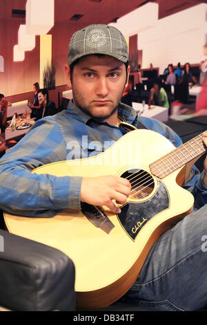 David Kirsh The DigiTour Milkshake launch at Millions Of Milkshakes in ...